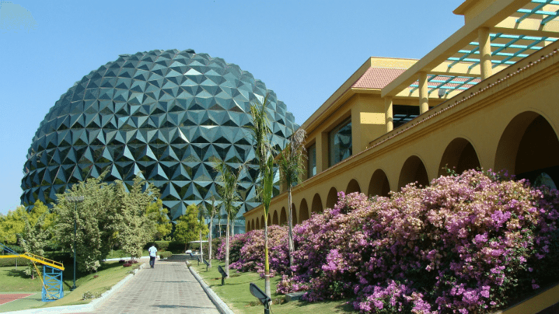 Infosys amplifies its cloud business with Microsoft & AWS